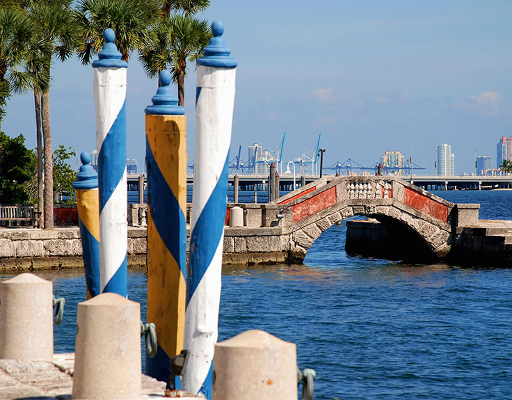 Coconut Grove | Miami Attractions | Big Bus Tours